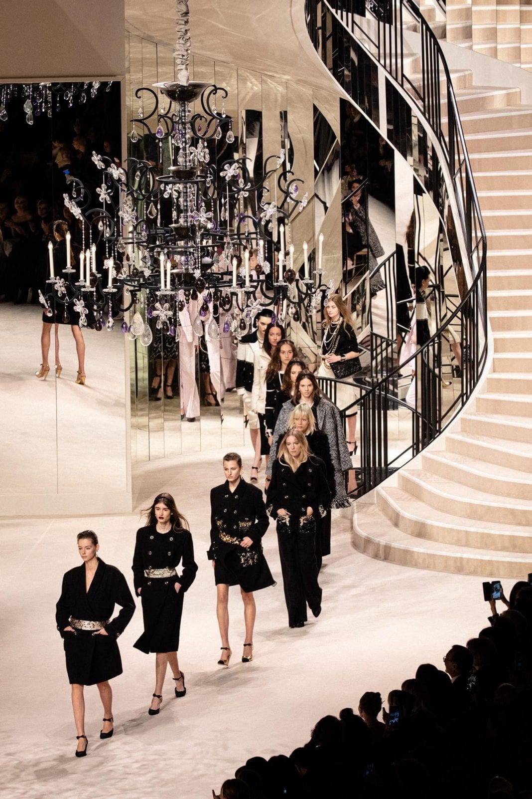 Coco Chanel: la vita e i successi del mito della moda