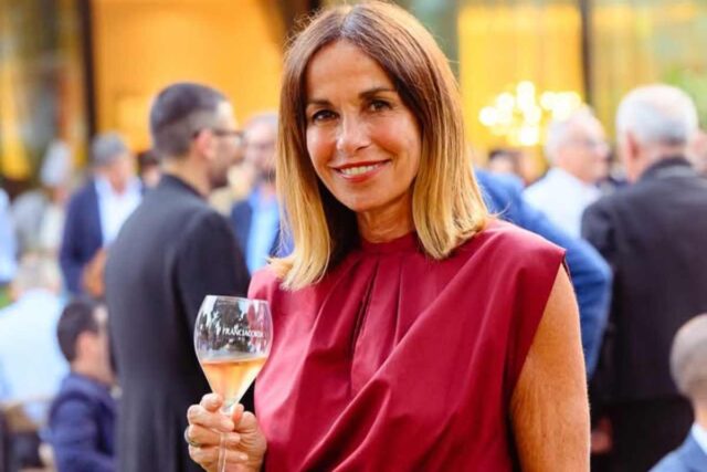 Il vestito animalier di Cristina Parodi, elegante e raffinato, da ...